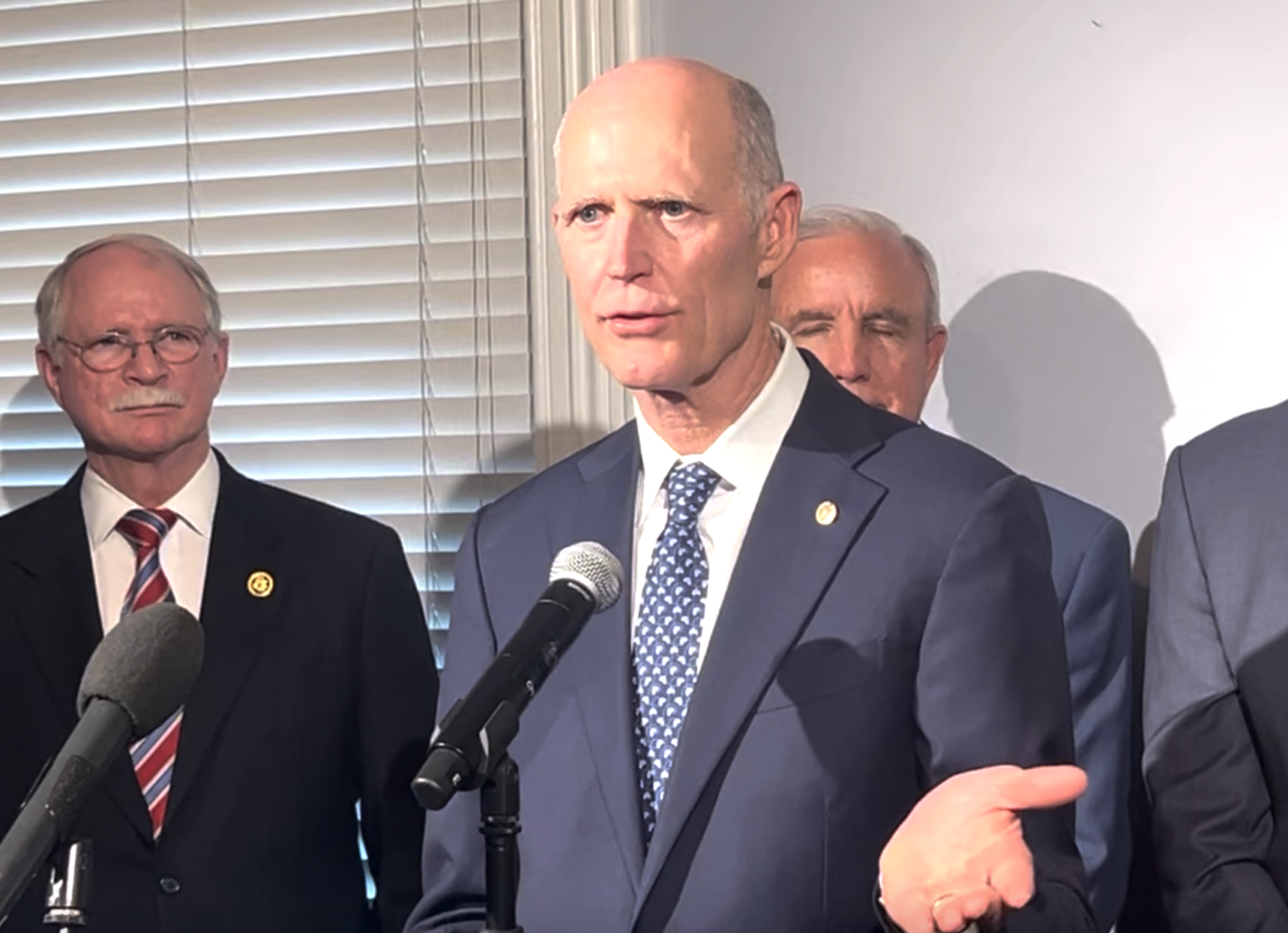 Florida Congressional Lawmakers Endorse Sen. Scott, Dress Down ...